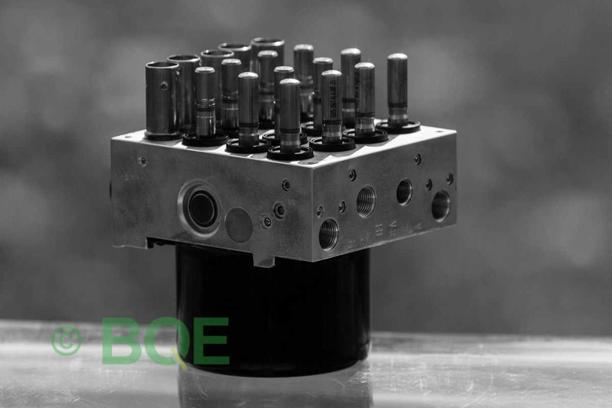 2005-2012 BMW Mk61 DSC ABS HCU Pump 3452 6771489-01 - Felkod: 5DF0/5DF1 ...